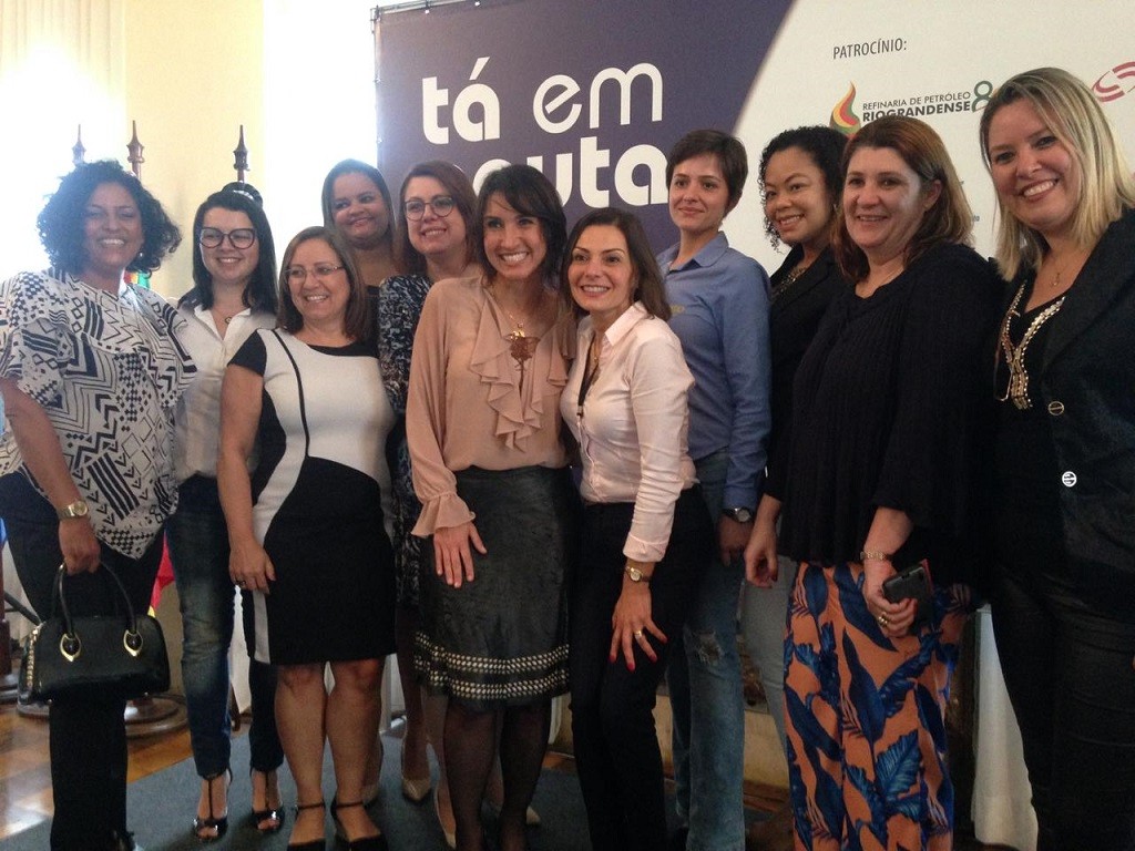 Comandante Nádia Gerhard, primeira mulher a comandar um batalhão da BM ...